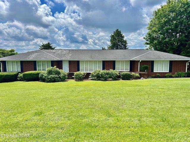1427 Laurel Hills Cir, Jefferson City, TN 37760