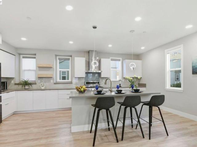 1427 Lavender Loop