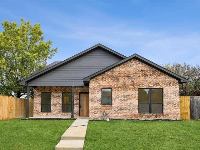 1427 Smokehouse St, Mesquite, TX 75149 | MLS #21093 | Compass