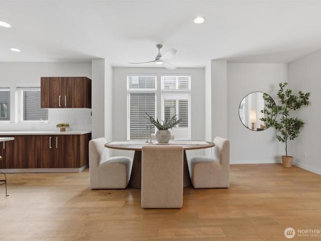 1427 th Court NE