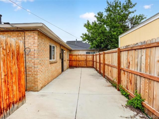 1427 Uinta Street