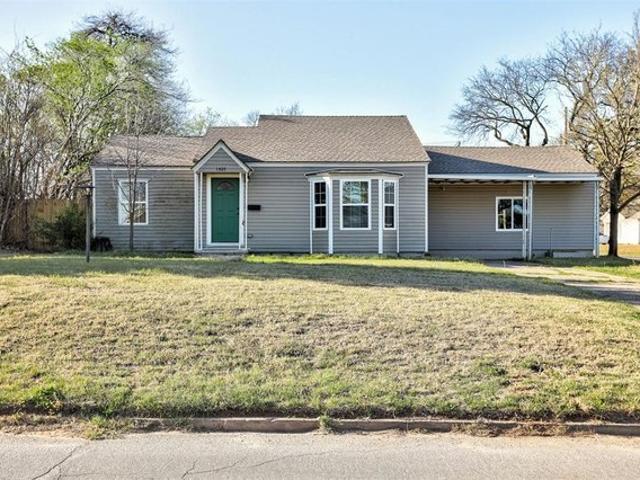 1427 W Chickasha Ave, Chickasha, OK 73018