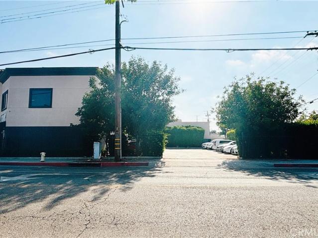 1427 W Valley 101