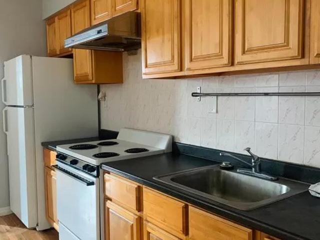 1427 00 Wharton Street