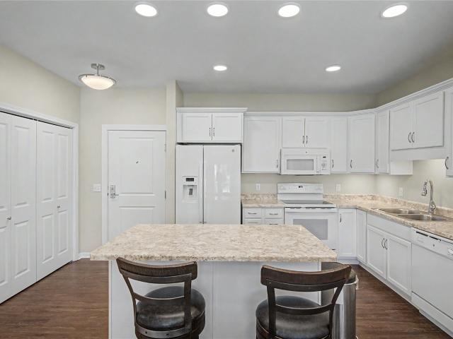 1427 34th Avenue SW 213