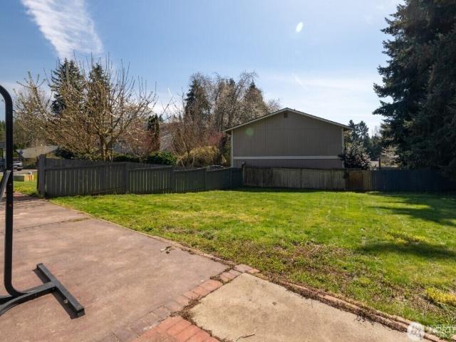 1427 33rd Avenue Ct SW