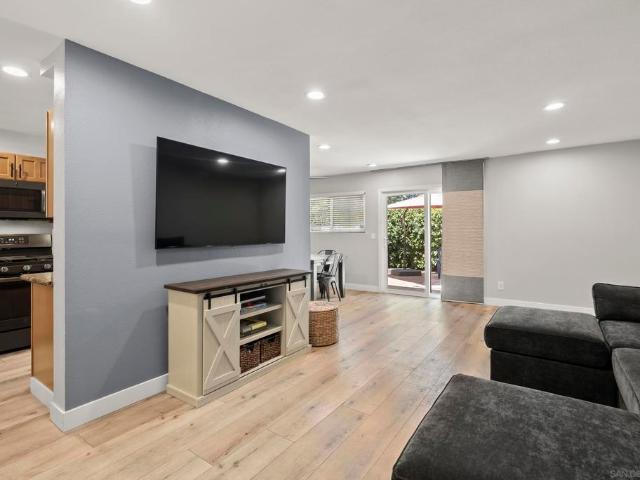14287 Mariana Dr