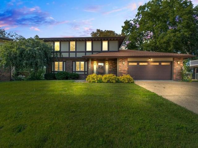 1428 N 7th Ave E, Newton, IA 50208