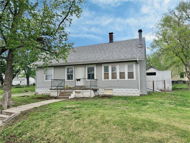 1428 Cedar St, Trenton, MO 64683