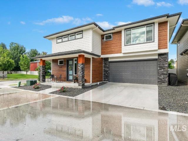 1428 E Star Dr