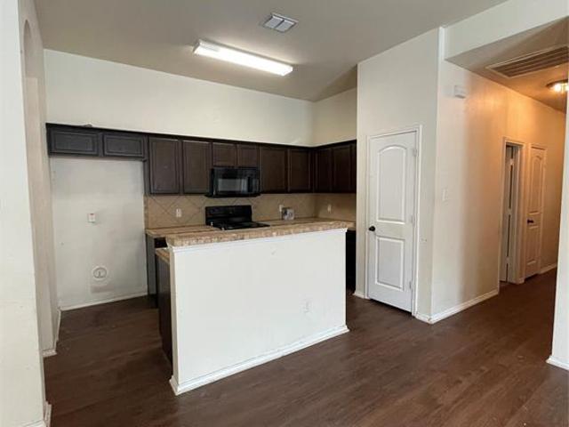 1428 Ravenwood Drive