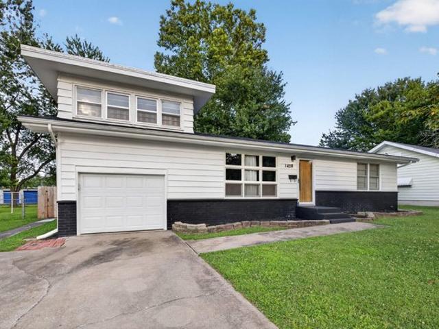 1428 S Marlan Ave, Springfield, MO 65804