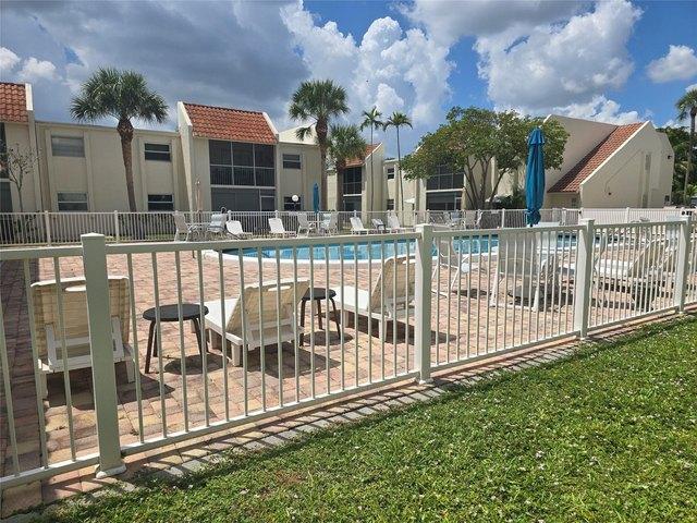 1428 SE 4th Ave Apt 107, Deerfield Beach, FL 33441