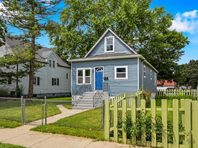 1428 Victoria Avenue
