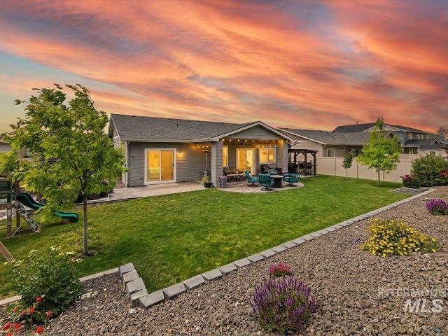 1428 W Elias Dr