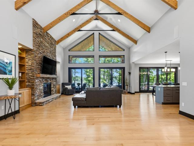 14295 Peninsula Drive