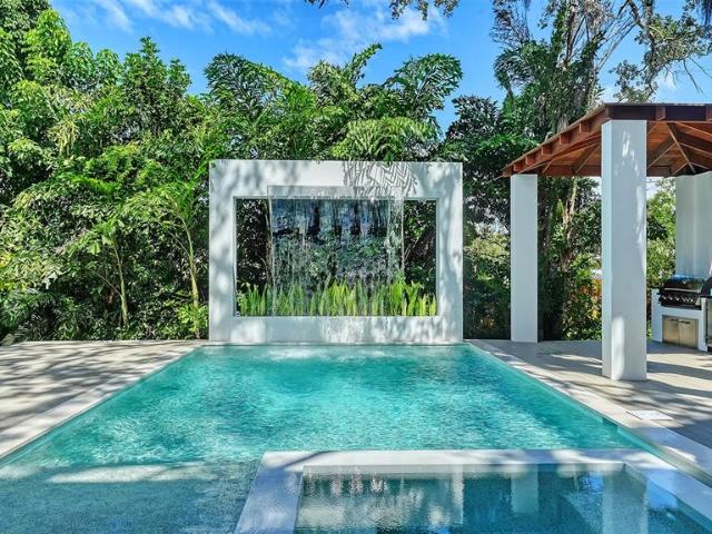 1429 N Lake Shore Dr, Sarasota, FL 34231 | MLS #A4674