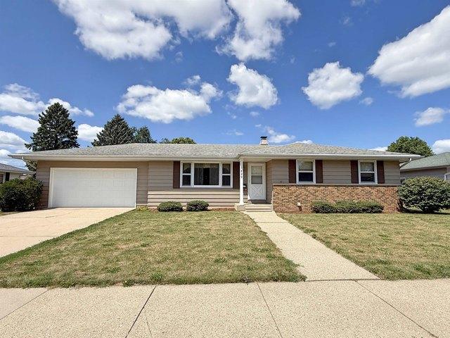 1429 N Pontiac Dr, Janesville, WI 53545