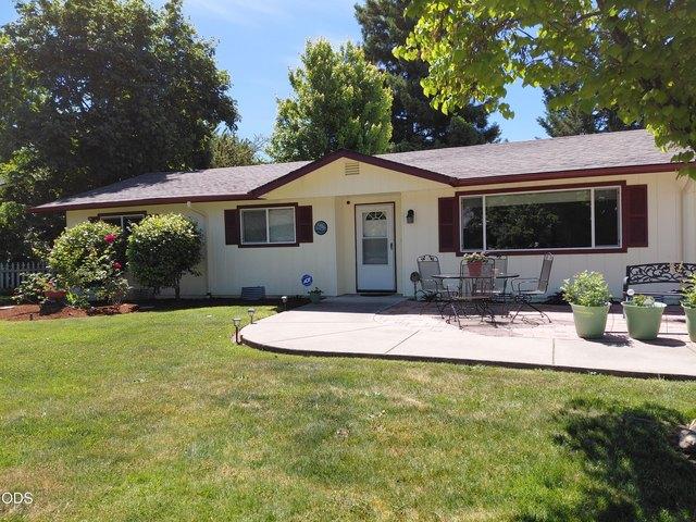 1429 NE Meier Dr, Grants Pass, OR 97526