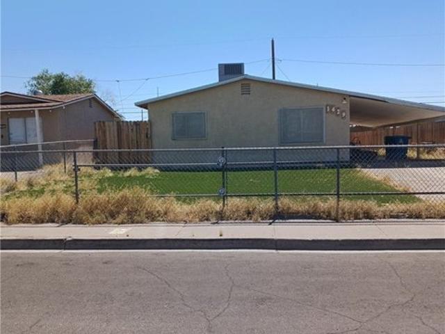 1429 Chestnut St, Henderson, NV 89011