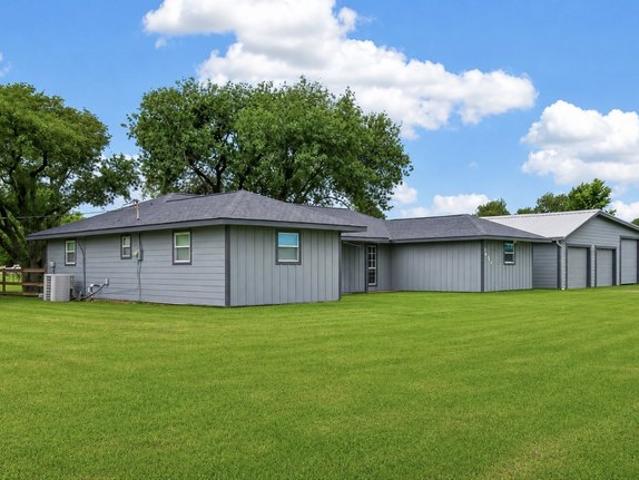 1429 County Road 192, Alvin, TX 77511