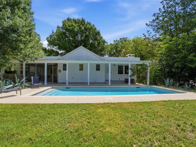 1429 El Campo Drive