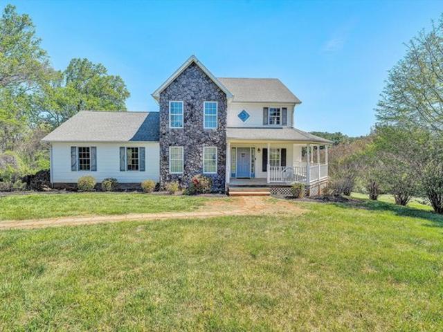 1429 Jefferson Terrace Dr, Bedford, VA 24523