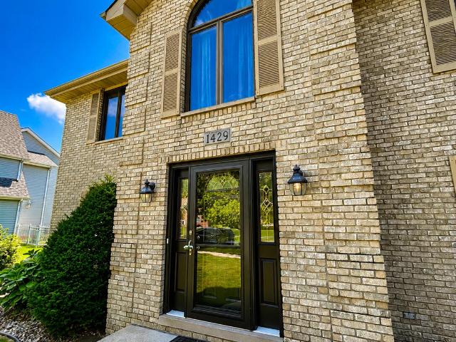 1429 Lakeview Drive