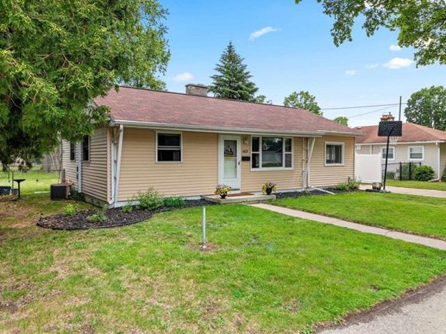 1429 S Oneida St, Green Bay, WI 54304