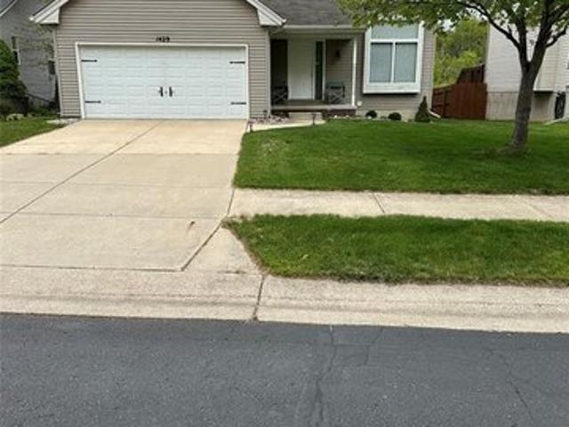 1429 Sherwood Forest Ct, Waterford Township, MI 48327