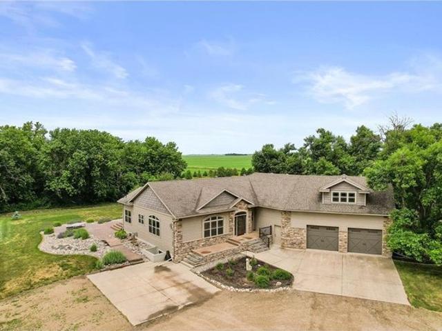 1429 th St S, Moorhead, MN 56560