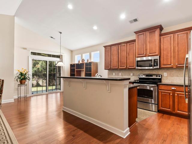 1429 Thames Ct