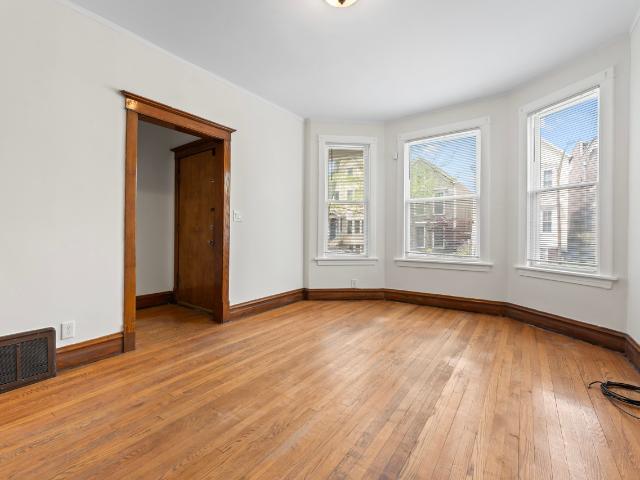 1429 W Barry Avenue # 1