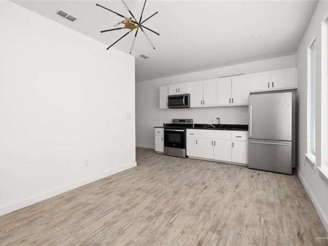 1429 W Harrison Avenue 4