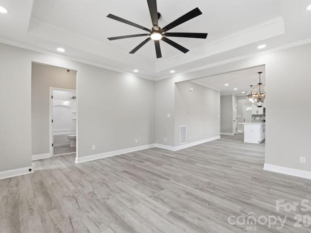 1429 1/2 Edgewood Drive