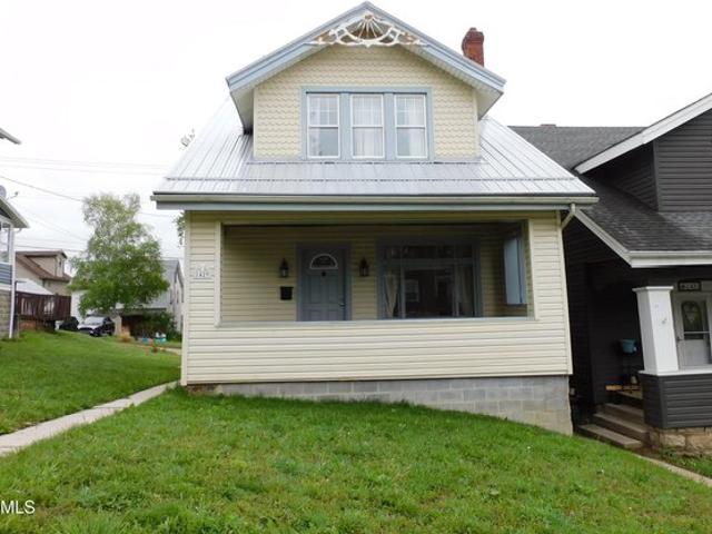 1429 22nd Ave, Altoona, PA 16601