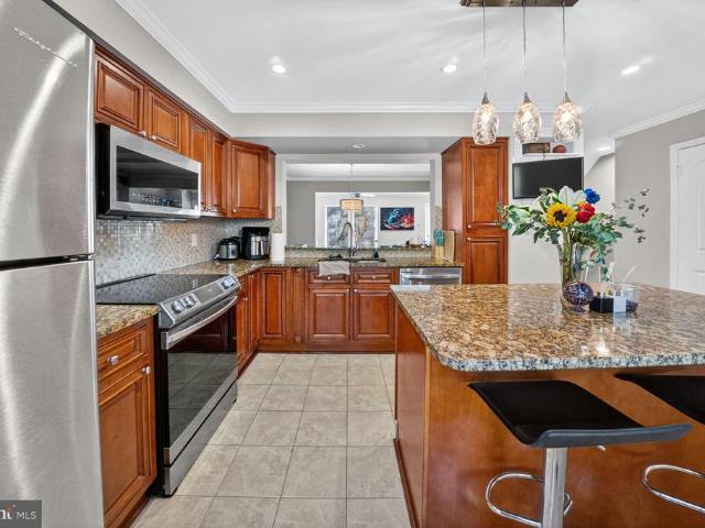 14203 14 Oakpointe Drive