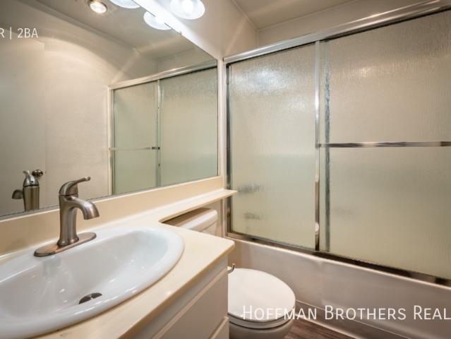 14200 Victory Property 2 Bedroom Apartment for Rent at 14200 Victory Blvd, Los Angeles, CA 91401 Van Nuys
