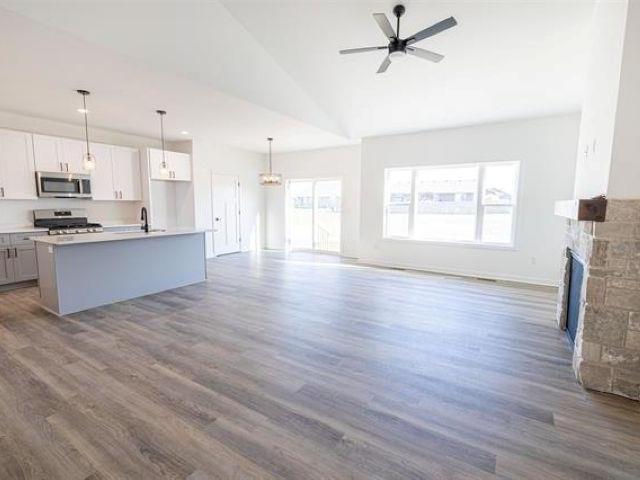 14200 Prairie Commons Lane