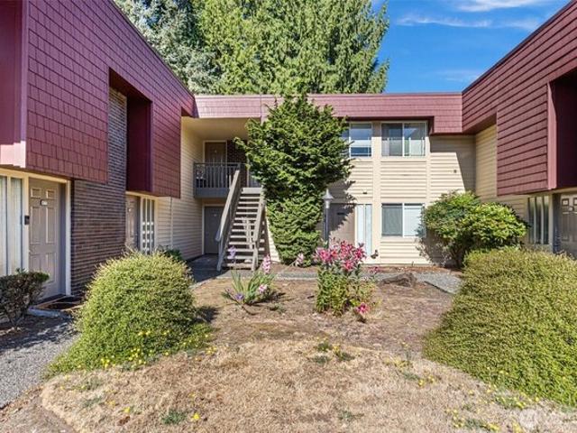 14200 SE 6th St Unit 32, Bellevue, WA 98007