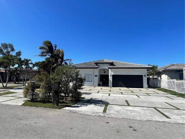 14200 SW 160th Ct, Miami, FL 33196 | MLS #A11957