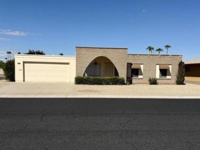 14202 N Lakeforest Dr, Sun City, AZ 85351