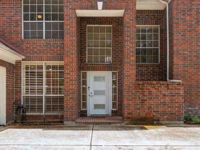 14207 Woodville Gardens Drive