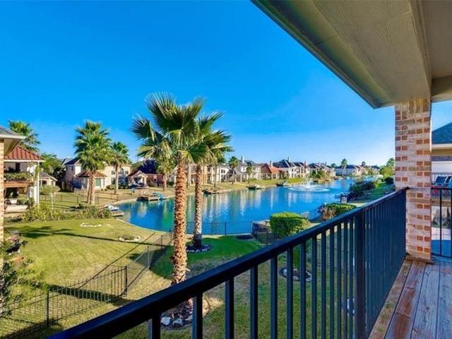 14207 Hawkesbury Ct, Sugar Land, TX 77498