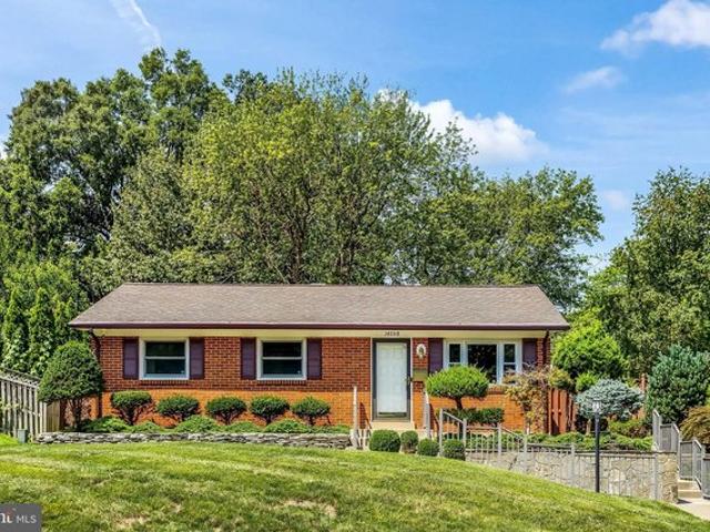 14208 Bremerton Dr, Woodbridge, VA 22193