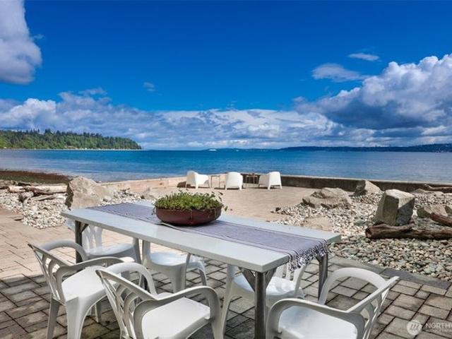 14208 Glen Acres Rd SW, Vashon, WA 98070