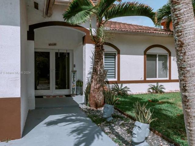 14208 SW 161st Pl, Miami, FL 33196