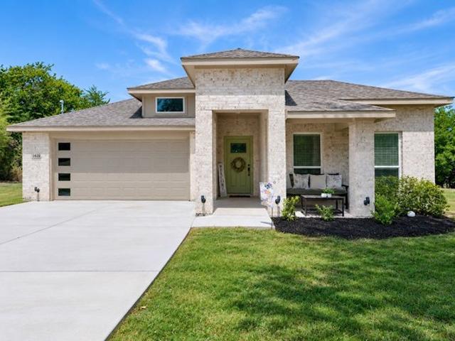1420 Marshall St, Greenville, TX 75401