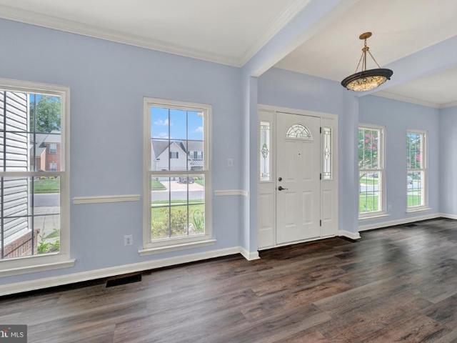 1420 Moonshadow Road