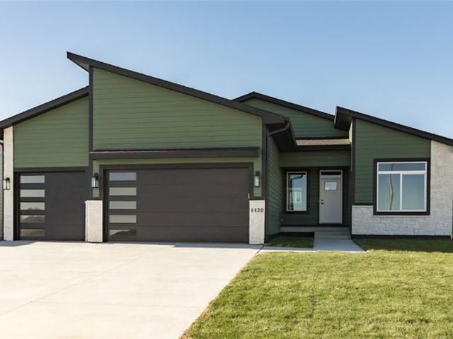 1420 NW Linda Ln, Waukee, IA 50263